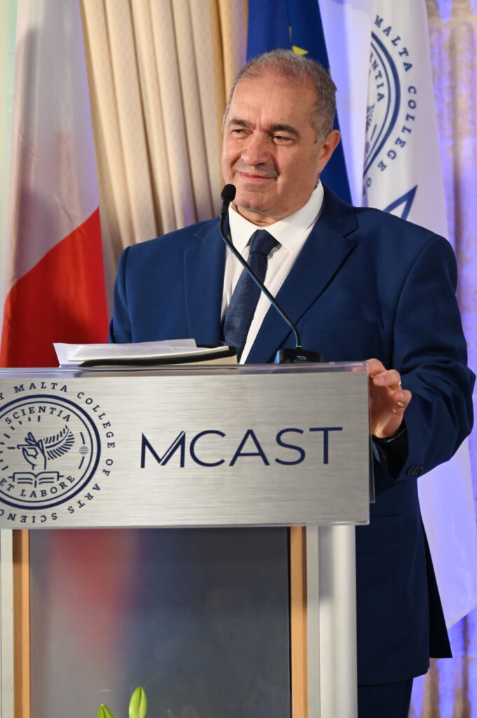 Outlining the importance of Apprenticeships to Students and the ...